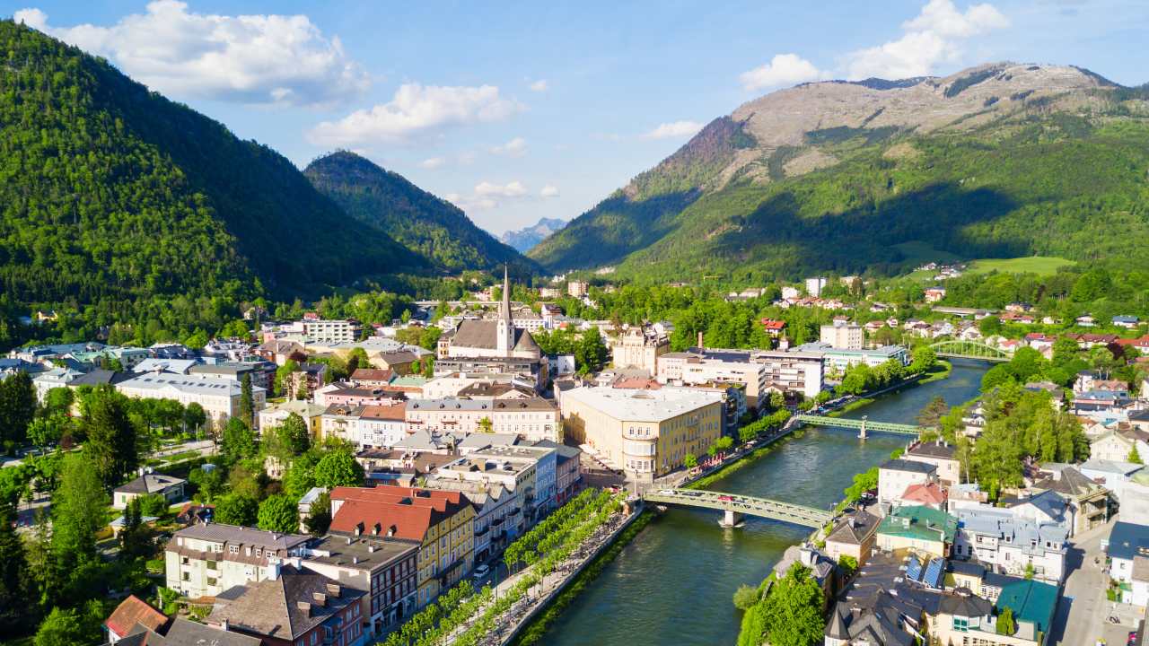 Bad Ischl or Hallstatt: Which is Better for Your Trip? - The Amazing ...