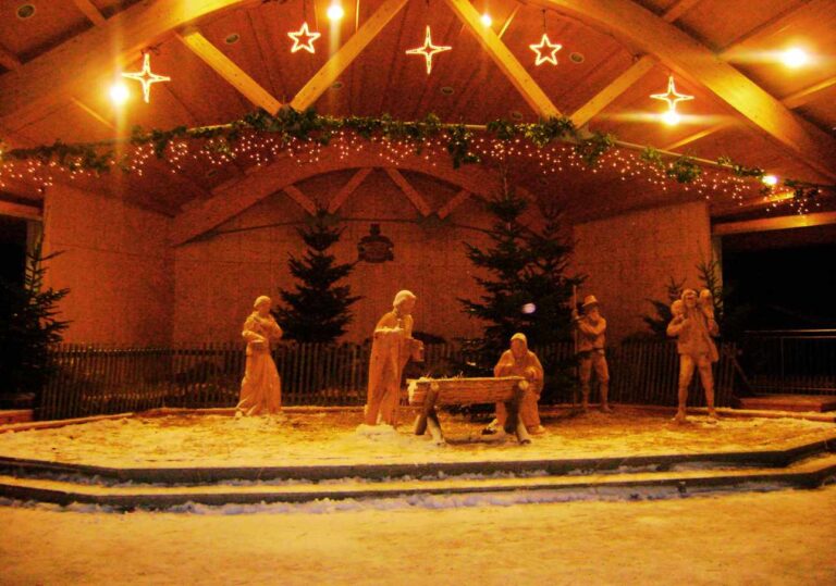 One Day in Hallstatt in Winter: The Ultimate Photo Travel Guide - The ...